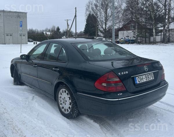 Zaļš Mercedes-Benz E 220 2004 Krāslava, ar dzinēja tilpumu 2.20 L un nobraukumu 319 tūkst. km par 3750 €, foto 5 vietnē AUTOMOTO.COM.LV