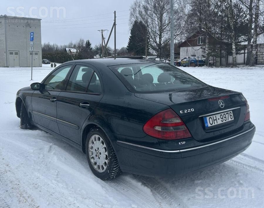 Zaļš Mercedes-Benz E 220 2004 Krāslava, ar dzinēja tilpumu 2.20 L un nobraukumu 319 tūkst. km par 3750 €, foto 5 vietnē AUTOMOTO.COM.LV
