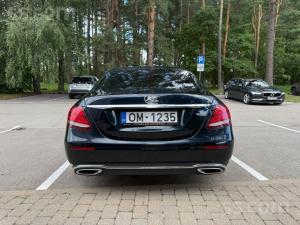 Green Mercedes-Benz E 220 2016 in Riga, with an engine capacity of 2.00 L and mileage of 222 thousand km for 20495 €, photo 7 on AUTOMOTO.COM.LV