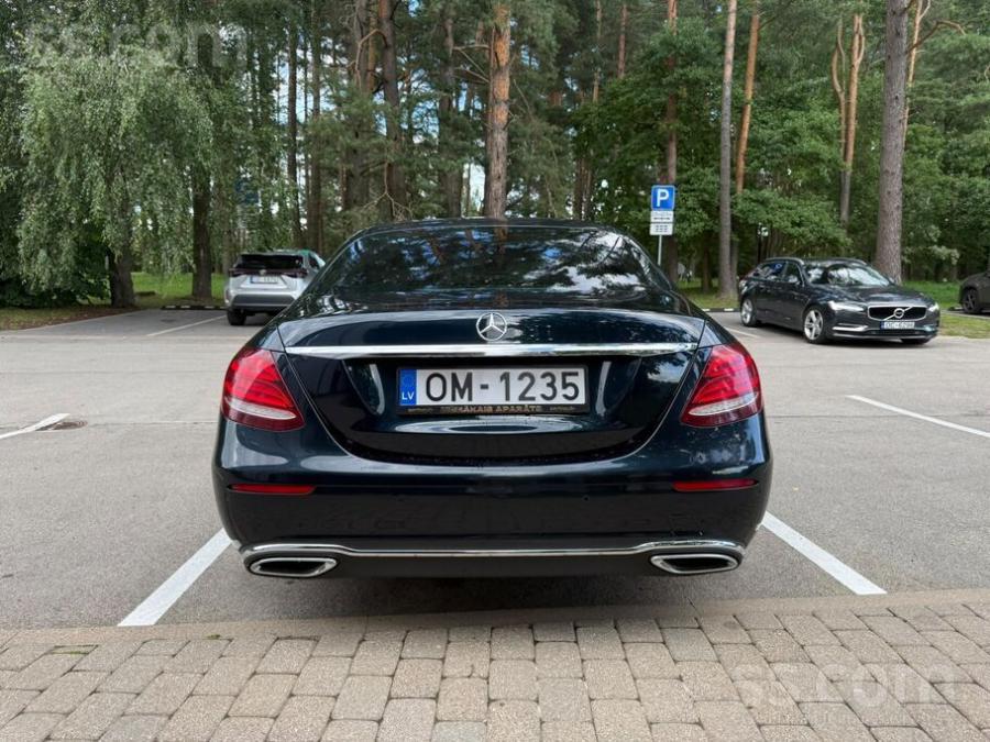 Green Mercedes-Benz E 220 2016 in Riga, with an engine capacity of 2.00 L and mileage of 222 thousand km for 20495 €, photo 7 on AUTOMOTO.COM.LV