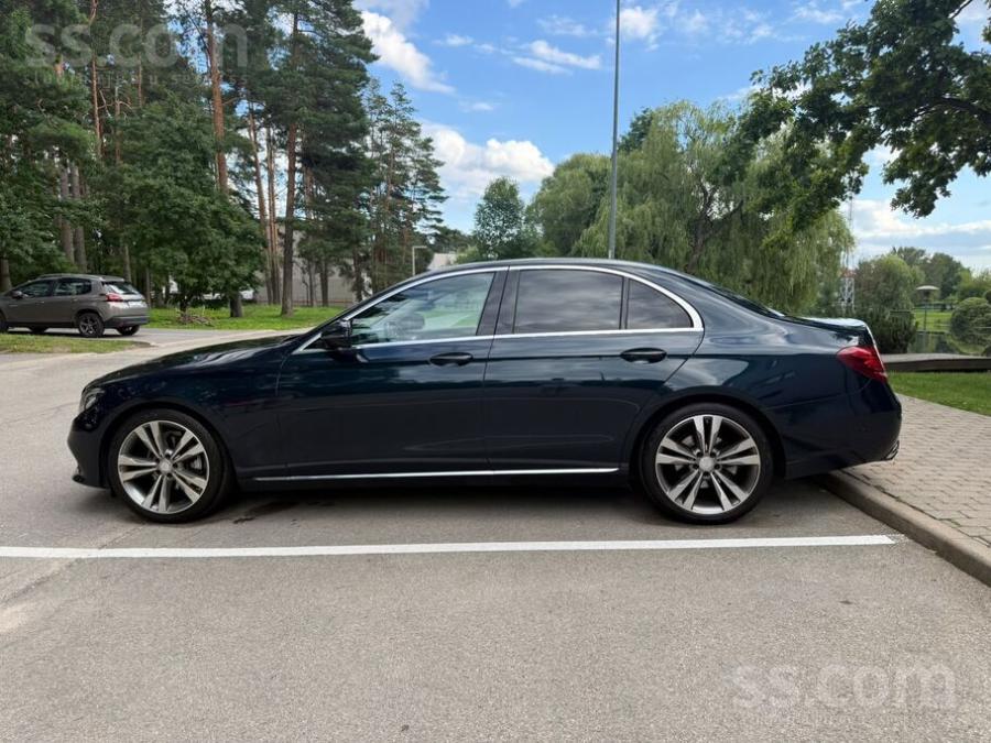 Green Mercedes-Benz E 220 2016 in Riga, with an engine capacity of 2.00 L and mileage of 222 thousand km for 20495 €, photo 9 on AUTOMOTO.COM.LV