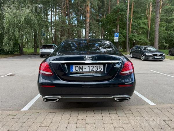 Green Mercedes-Benz E 220 2016 in Riga, with an engine capacity of 2.00 L and mileage of 221 thousand km for 20495 €, photo 6 on AUTOMOTO.COM.LV