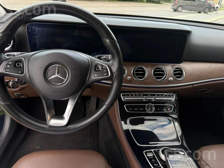 Zaļš Mercedes-Benz E 220 2016 Rīga, ar dzinēja tilpumu 2.00 L un nobraukumu 221 tūkst. km par 20495 €, foto 14 vietnē AUTOMOTO.COM.LV