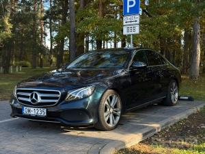 Зеленый Мерседес E 220 2016 в Рига, объемом двигателя 2.00 л и пробегом 224 тыс. км за 18695 €, фото  на AUTOMOTO.COM.LV