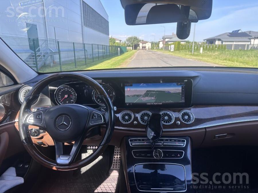 Zaļš Mercedes-Benz E 220 2016 Rīga, ar dzinēja tilpumu 2.00 L un nobraukumu 207 tūkst. km par 15800 €, foto 8 vietnē AUTOMOTO.COM.LV