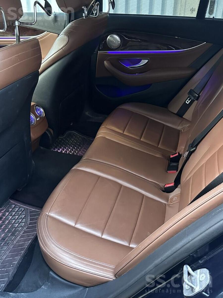 Zaļš Mercedes-Benz E 220 2016 Rīga, ar dzinēja tilpumu 2.00 L un nobraukumu 207 tūkst. km par 15800 €, foto 9 vietnē AUTOMOTO.COM.LV