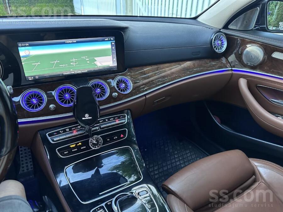 Zaļš Mercedes-Benz E 220 2016 Rīga, ar dzinēja tilpumu 2.00 L un nobraukumu 207 tūkst. km par 15800 €, foto 11 vietnē AUTOMOTO.COM.LV