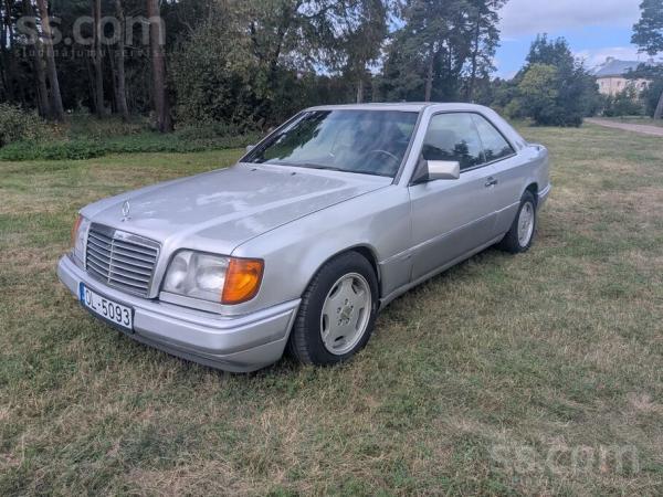 Grey Mercedes-Benz E 220 1996 in Riga, with an engine capacity of 2.20 L and mileage of 450 thousand km for 5500 €, photo 1 on AUTOMOTO.COM.LV