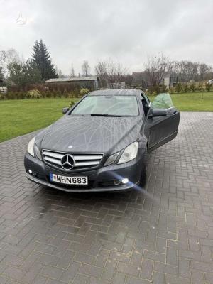 Grey Mercedes-Benz E 220 2010 in Vilnius, with an engine capacity of 2.20 L and mileage of 295 thousand km for 6700 €, photo 19 on AUTOMOTO.COM.LV