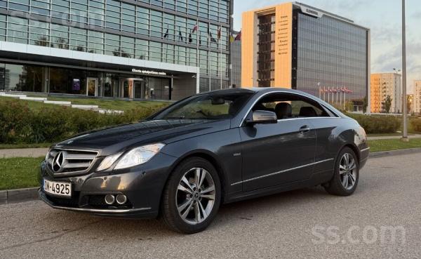 Pelēks Mercedes-Benz E 220 2010 Rīga, ar dzinēja tilpumu 2.20 L un nobraukumu 275 tūkst. km par 7800 €, foto 2 vietnē AUTOMOTO.COM.LV