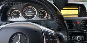 Pelēks Mercedes-Benz E 220 2010 Rīga, ar dzinēja tilpumu 2.20 L un nobraukumu 275 tūkst. km par 7800 €, foto 16 vietnē AUTOMOTO.COM.LV