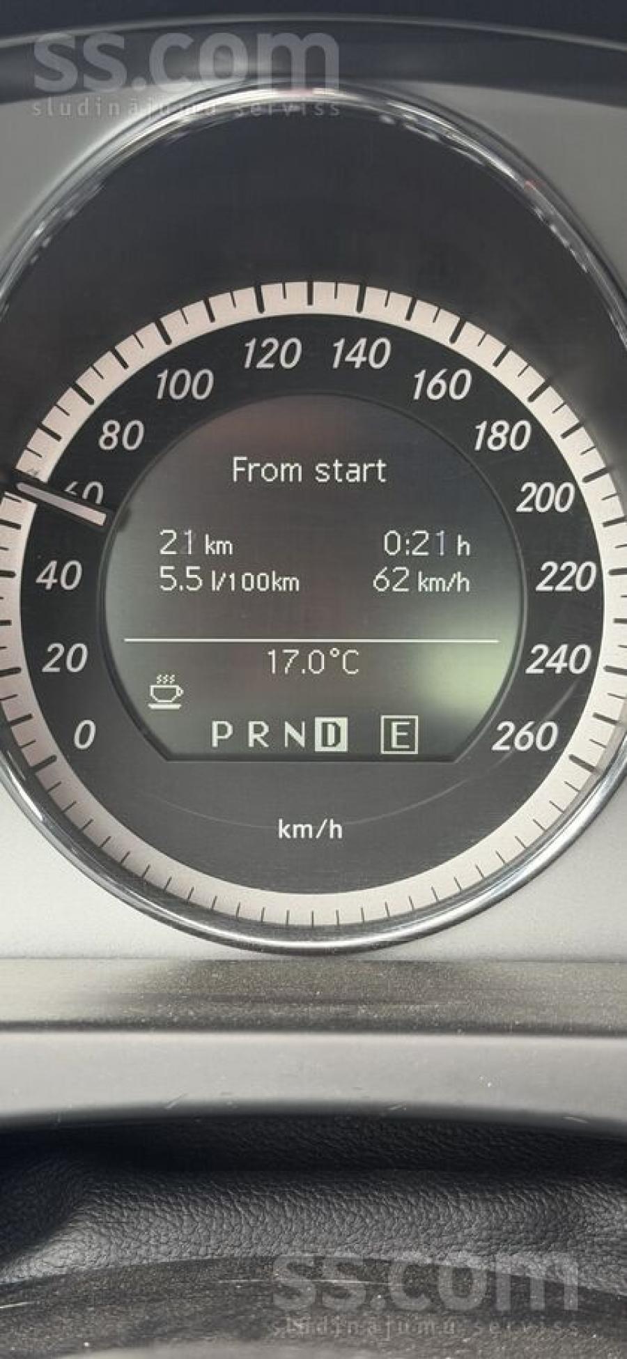 Pelēks Mercedes-Benz E 220 2010 Rīga, ar dzinēja tilpumu 2.20 L un nobraukumu 274 tūkst. km par 8500 €, foto 21 vietnē AUTOMOTO.COM.LV