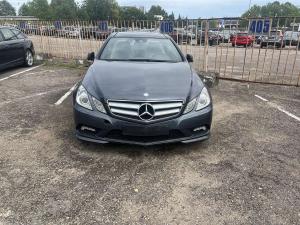 Grey Mercedes-Benz E 220 2011 in Alytus, with an engine capacity of 2.10 L and mileage of 268 thousand km for 3650 €, photo 4 on AUTOMOTO.COM.LV