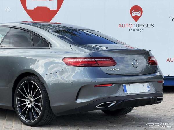 Pelēks Mercedes-Benz E 220 2017 Tauragė, ar dzinēja tilpumu 2.00 L un nobraukumu 209 tūkst. km par 22300 €, foto 9 vietnē AUTOMOTO.COM.LV