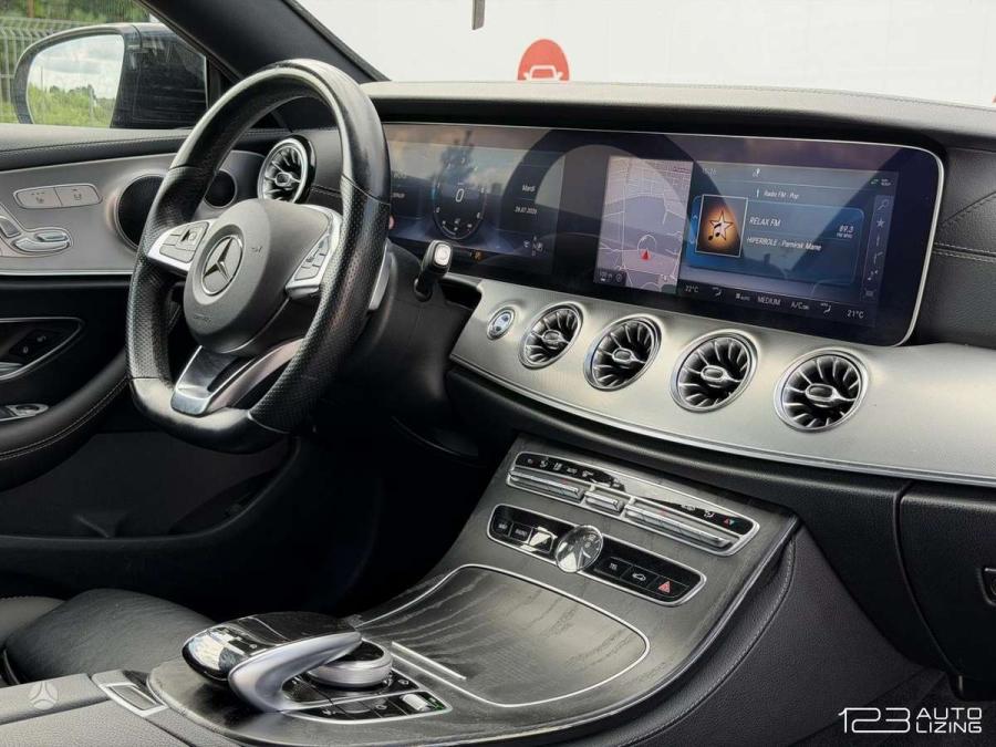 Grey Mercedes-Benz E 220 2017 in Taurage, with an engine capacity of 2.00 L and mileage of 209 thousand km for 22300 €, photo 19 on AUTOMOTO.COM.LV