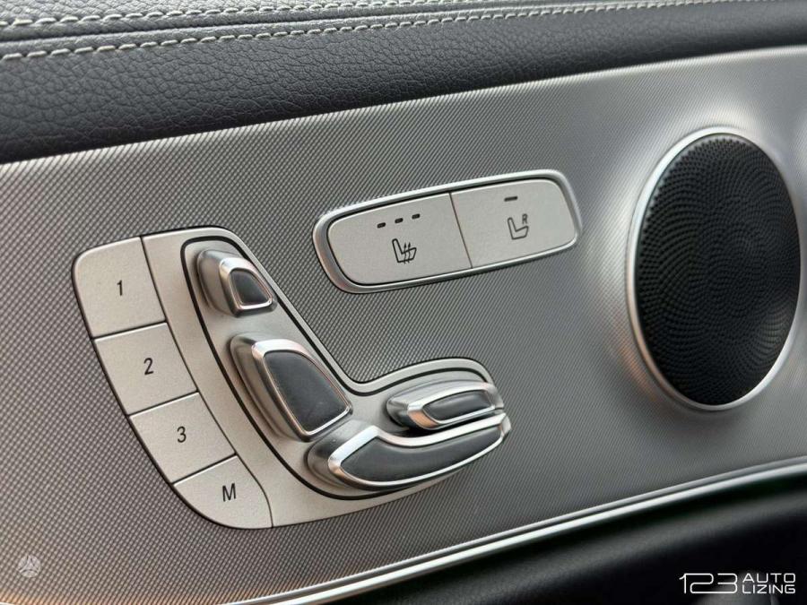 Grey Mercedes-Benz E 220 2017 in Taurage, with an engine capacity of 2.00 L and mileage of 209 thousand km for 22300 €, photo 26 on AUTOMOTO.COM.LV