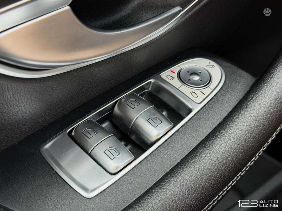 Grey Mercedes-Benz E 220 2017 in Taurage, with an engine capacity of 2.00 L and mileage of 209 thousand km for 22300 €, photo 27 on AUTOMOTO.COM.LV