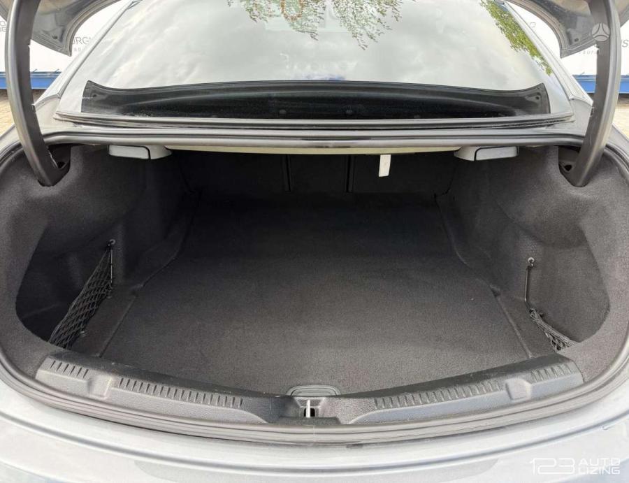 Grey Mercedes-Benz E 220 2017 in Taurage, with an engine capacity of 2.00 L and mileage of 209 thousand km for 22300 €, photo 30 on AUTOMOTO.COM.LV