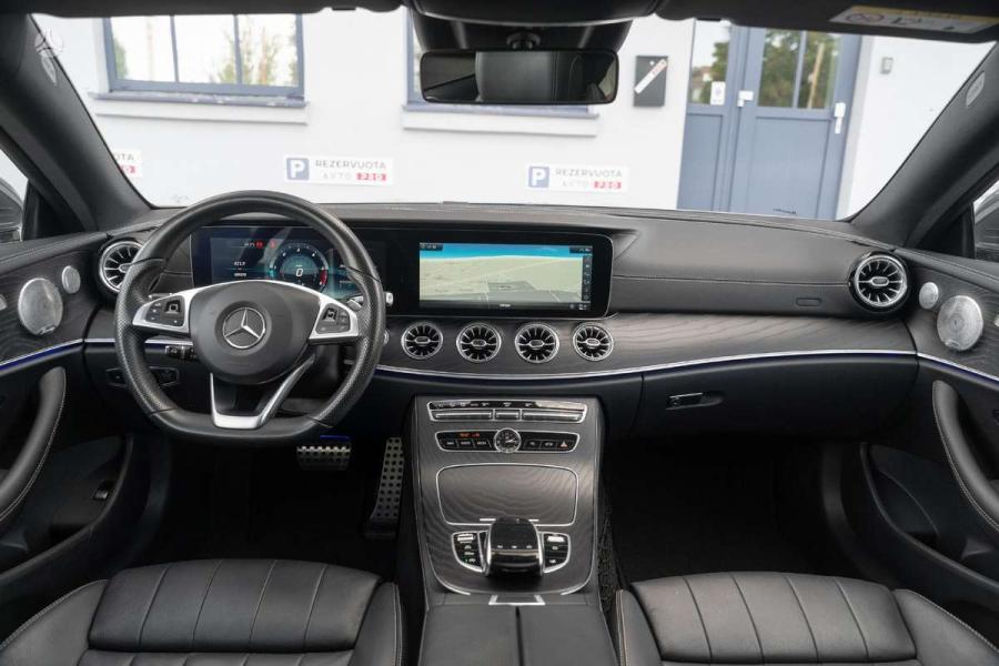 Pelēks Mercedes-Benz E 220 2018 Kauņa, ar dzinēja tilpumu 1.95 L un nobraukumu 111 tūkst. km par 32500 €, foto 15 vietnē AUTOMOTO.COM.LV