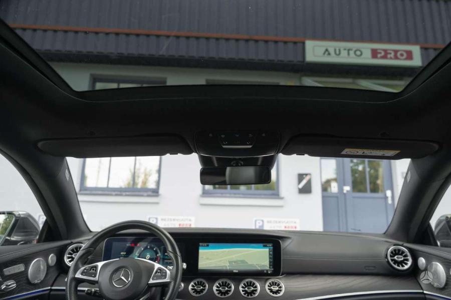 Pelēks Mercedes-Benz E 220 2018 Kauņa, ar dzinēja tilpumu 1.95 L un nobraukumu 111 tūkst. km par 32500 €, foto 17 vietnē AUTOMOTO.COM.LV
