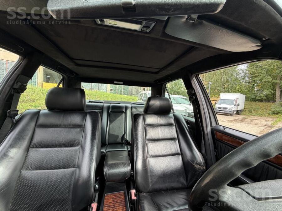 Grey Mercedes-Benz E 220 1993 in Riga, with an engine capacity of 2.20 L and mileage of 249 thousand km for 7880 €, photo 14 on AUTOMOTO.COM.LV