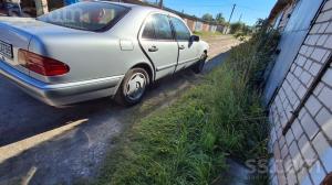 Grey Mercedes-Benz E 220 1997 in Riga, with an engine capacity of 2.20 L and mileage of 335 thousand km for 3000 €, photo 7 on AUTOMOTO.COM.LV