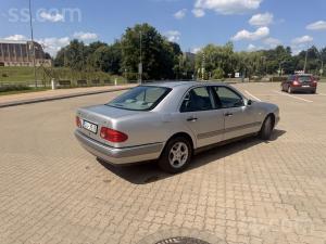 Pelēks Mercedes-Benz E 220 1999 Saldus, ar dzinēja tilpumu 2.20 L un nobraukumu 119 tūkst. km par 2550 €, foto 4 vietnē AUTOMOTO.COM.LV