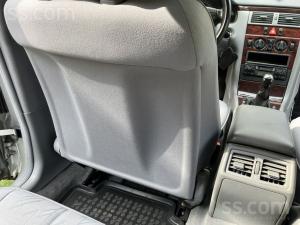 Pelēks Mercedes-Benz E 220 2002 Rīga, ar dzinēja tilpumu 2.20 L un nobraukumu 286 tūkst. km par 2450 €, foto 20 vietnē AUTOMOTO.COM.LV