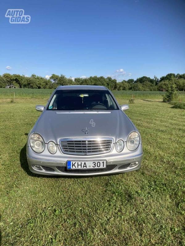 Grey Mercedes-Benz E 220 2002 in Marijampole, with an engine capacity of 2.10 L and mileage of 325 thousand km for 3500 €, photo 1 on AUTOMOTO.COM.LV