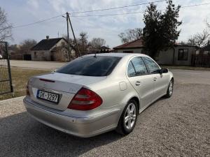 Серый Мерседес E 220 2002 в Вентспилс, объемом двигателя 2.20 л и пробегом 316 тыс. км за 1700 €, фото 5 на AUTOMOTO.COM.LV