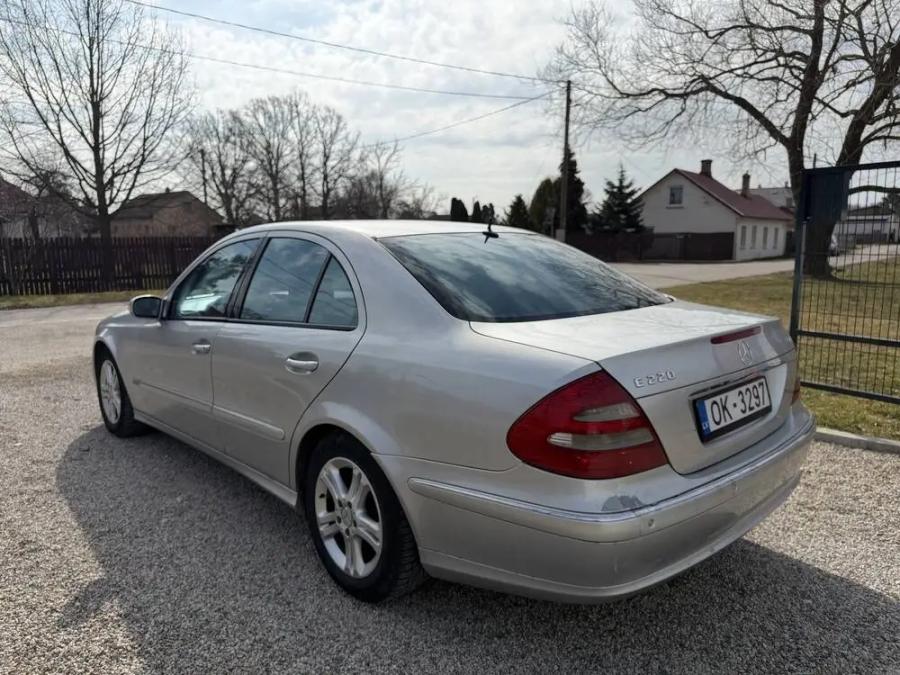 Серый Мерседес E 220 2002 в Вентспилс, объемом двигателя 2.20 л и пробегом 316 тыс. км за 1700 €, фото 7 на AUTOMOTO.COM.LV