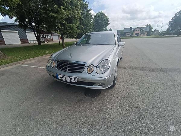Grey Mercedes-Benz E 220 2002 in Skuodas, with an engine capacity of 2.15 L and mileage of 316 thousand km for 1550 €, photo 1 on AUTOMOTO.COM.LV