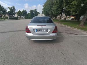 Серый Мерседес E 220 2002 в Скуодас, объемом двигателя 2.15 л и пробегом 316 тыс. км за 1550 €, фото 5 на AUTOMOTO.COM.LV