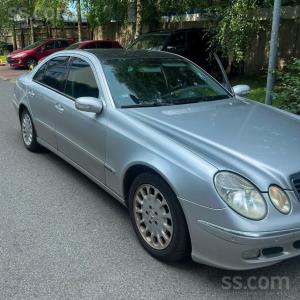 Pelēks Mercedes-Benz E 220 2002 Rīga, ar dzinēja tilpumu 2.20 L un nobraukumu 318 tūkst. km par 2200 €, foto 3 vietnē AUTOMOTO.COM.LV