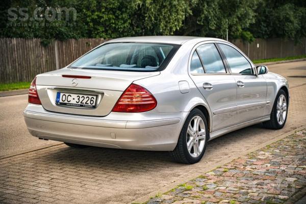 Pelēks Mercedes-Benz E 220 2002 Rīga, ar dzinēja tilpumu 2.20 L un nobraukumu 335 tūkst. km par 1990 €, foto 4 vietnē AUTOMOTO.COM.LV