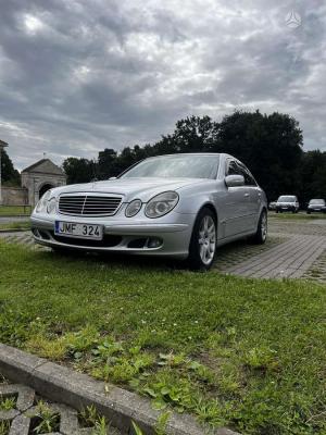 Grey Mercedes-Benz E 220 2002 in Kaunas, with an engine capacity of 2.15 L and mileage of 375 thousand km for 1550 €, photo  on AUTOMOTO.COM.LV