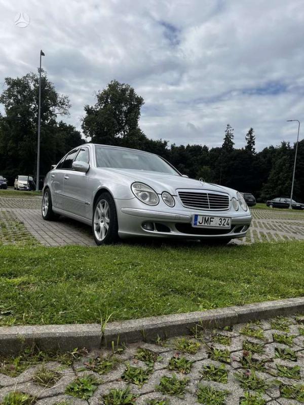 Серый Мерседес E 220 2002 в Каунас, объемом двигателя 2.15 л и пробегом 375 тыс. км за 1550 €, фото 7 на AUTOMOTO.COM.LV