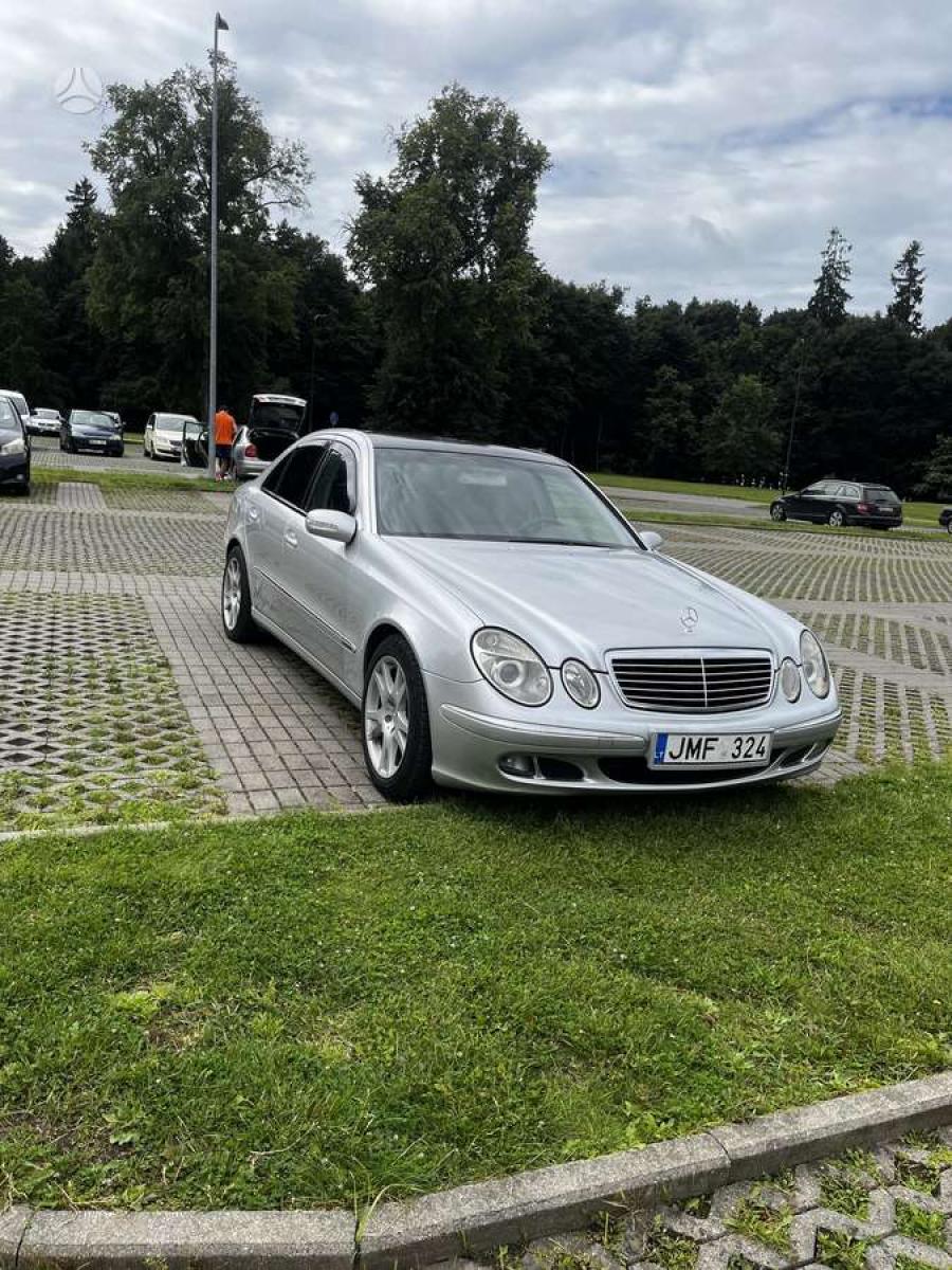 Серый Мерседес E 220 2002 в Каунас, объемом двигателя 2.15 л и пробегом 375 тыс. км за 1550 €, фото 9 на AUTOMOTO.COM.LV