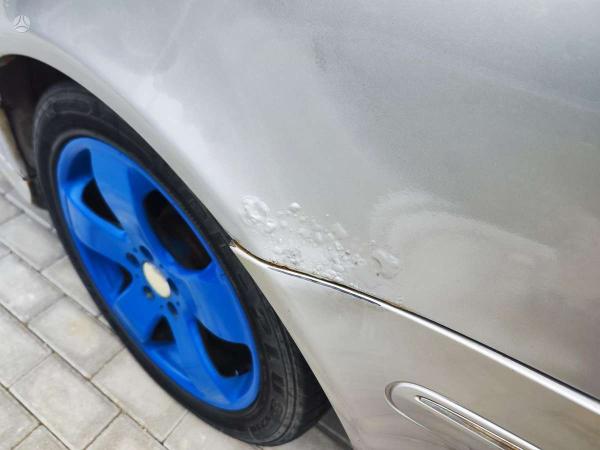Pelēks Mercedes-Benz E 220 2002 Kauņa, ar dzinēja tilpumu 2.15 L un nobraukumu 339 tūkst. km par 1800 €, foto 9 vietnē AUTOMOTO.COM.LV