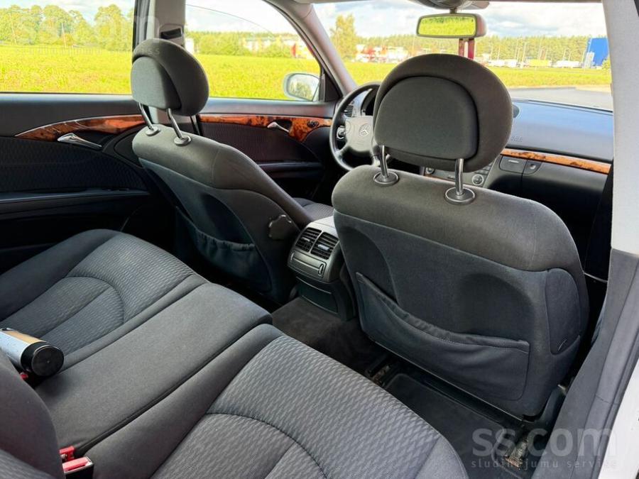 Grey Mercedes-Benz E 220 2002 in Riga, with an engine capacity of 2.20 L and mileage of 269 thousand km for 1500 €, photo 8 on AUTOMOTO.COM.LV