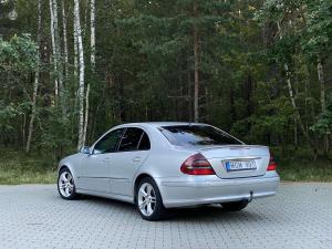 Pelēks Mercedes-Benz E 220 2002 Klaipėda, ar dzinēja tilpumu 2.15 L un nobraukumu 334 tūkst. km par 2500 €, foto 3 vietnē AUTOMOTO.COM.LV
