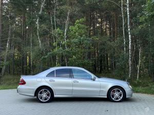Pelēks Mercedes-Benz E 220 2002 Klaipėda, ar dzinēja tilpumu 2.15 L un nobraukumu 334 tūkst. km par 2500 €, foto 5 vietnē AUTOMOTO.COM.LV