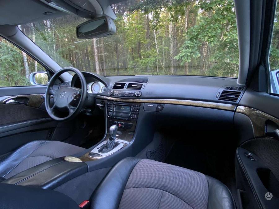 Pelēks Mercedes-Benz E 220 2002 Klaipėda, ar dzinēja tilpumu 2.15 L un nobraukumu 334 tūkst. km par 2500 €, foto 9 vietnē AUTOMOTO.COM.LV