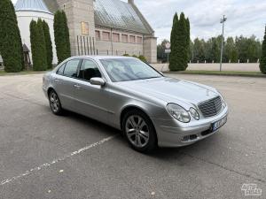 Серый Мерседес E 220 2002 в Алитус, объемом двигателя 2.20 л и пробегом 310 тыс. км за 1250 €, фото  на AUTOMOTO.COM.LV