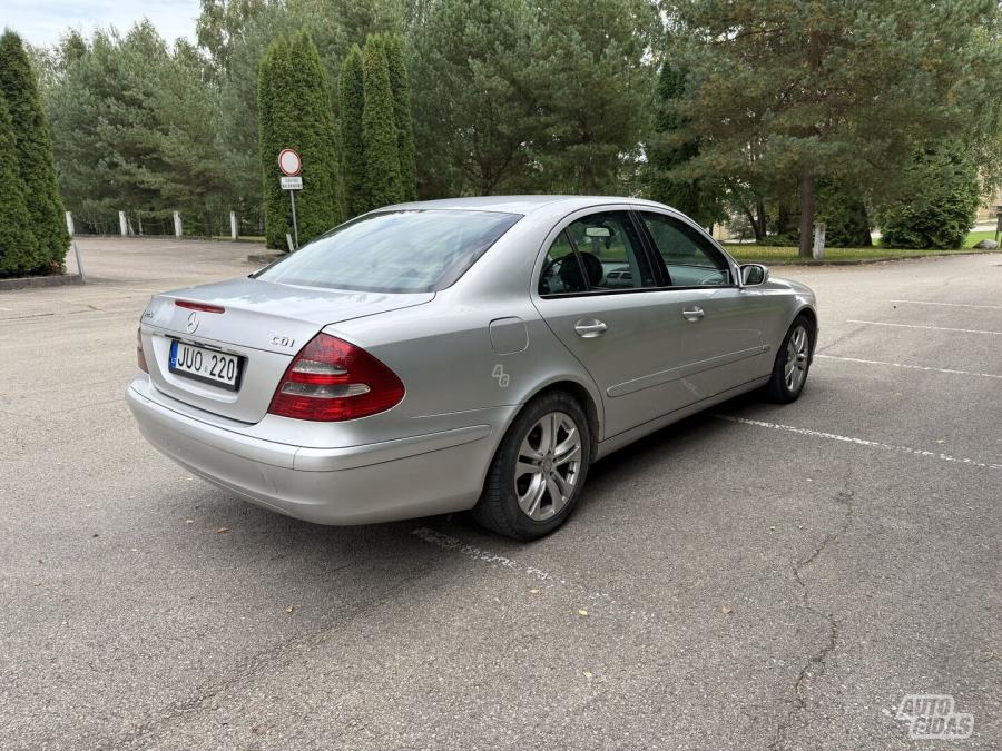 Серый Мерседес E 220 2002 в Алитус, объемом двигателя 2.20 л и пробегом 310 тыс. км за 1250 €, фото 5 на AUTOMOTO.COM.LV