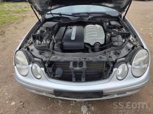 Pelēks Mercedes-Benz E 220 2002 Daugavpils, ar dzinēja tilpumu 2.20 L un nobraukumu 300 tūkst. km par 900 €, foto 6 vietnē AUTOMOTO.COM.LV
