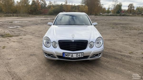 Серый Мерседес E 220 2002 в Шяуляй, объемом двигателя 2.20 л и пробегом 296 тыс. км за 1850 €, фото 3 на AUTOMOTO.COM.LV