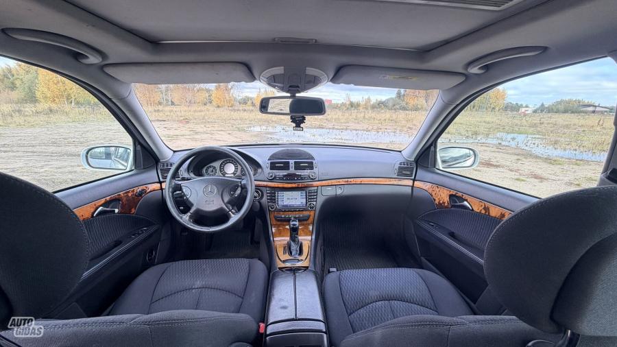 Pelēks Mercedes-Benz E 220 2002 Šauļi, ar dzinēja tilpumu 2.20 L un nobraukumu 296 tūkst. km par 1850 €, foto 12 vietnē AUTOMOTO.COM.LV