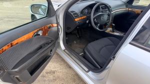 Pelēks Mercedes-Benz E 220 2002 Šauļi, ar dzinēja tilpumu 2.20 L un nobraukumu 296 tūkst. km par 1850 €, foto 14 vietnē AUTOMOTO.COM.LV