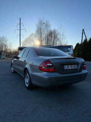 Серый Мерседес E 220 2003 в Рига, объемом двигателя 2.20 л и пробегом 435 тыс. км за 2300 €, фото 7 на AUTOMOTO.COM.LV
